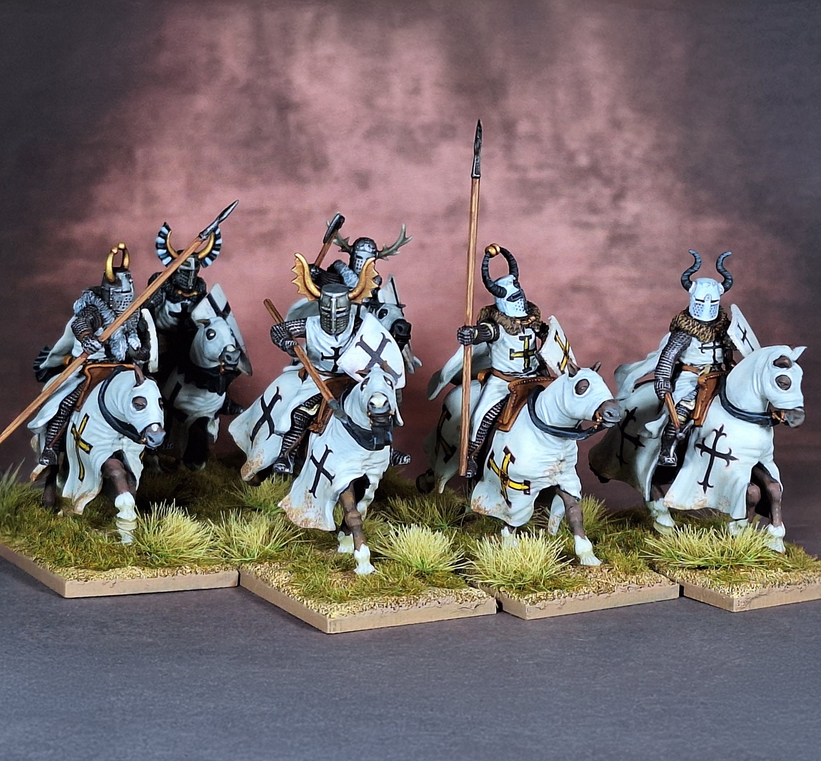 Medieval & Fantasy Heads, Cloaks & Shields - Victrix Limited